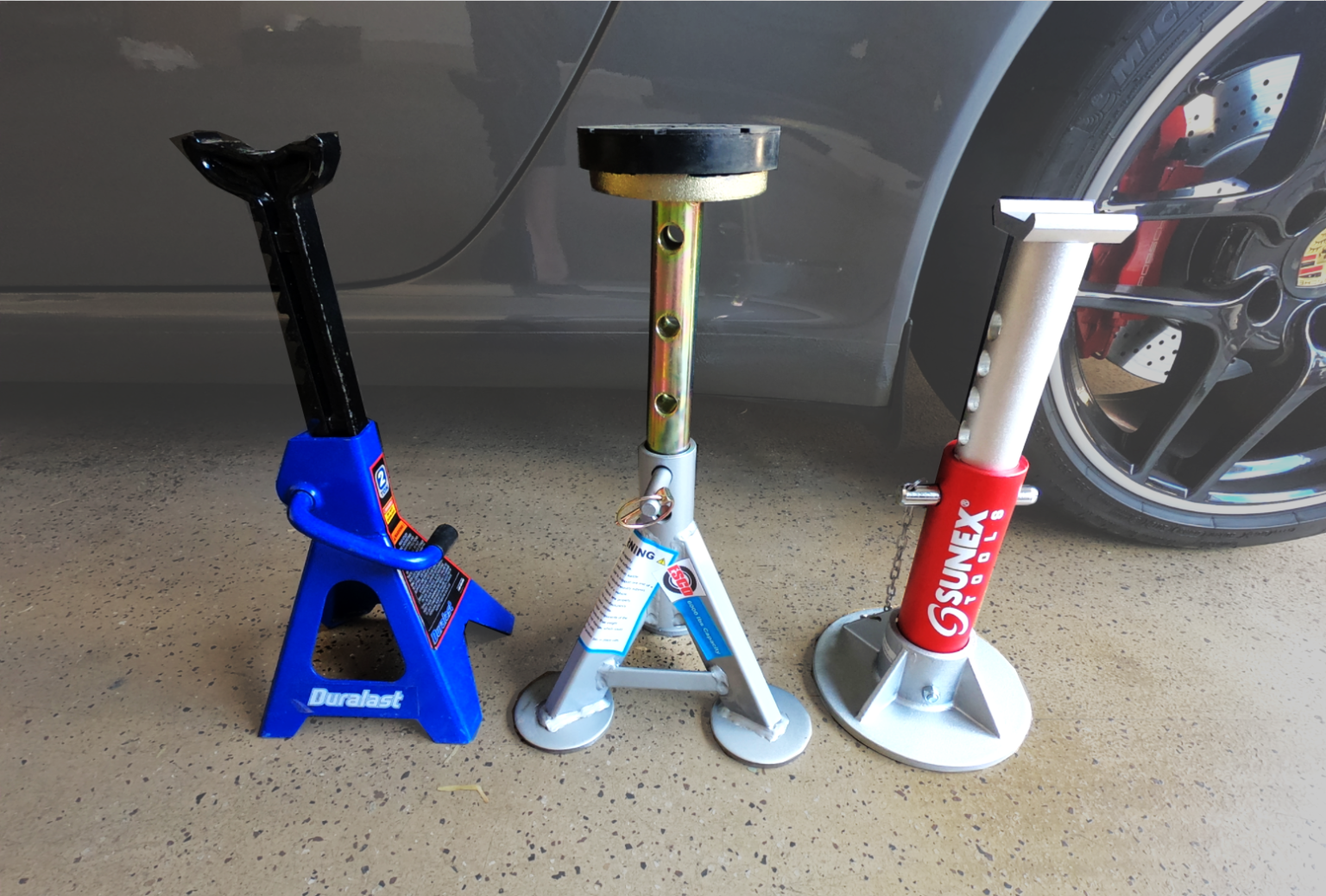 How To Properly Jack Up a Porsche 911 (996, 997, 991) - eCarGuides