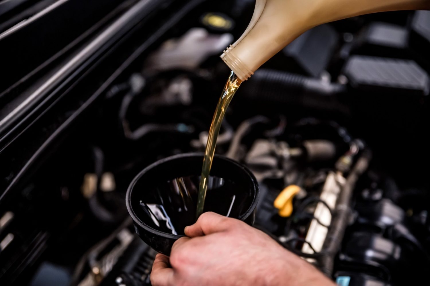 Mercedes Oil Change Cost: How Much Should You Pay? - eCarGuides